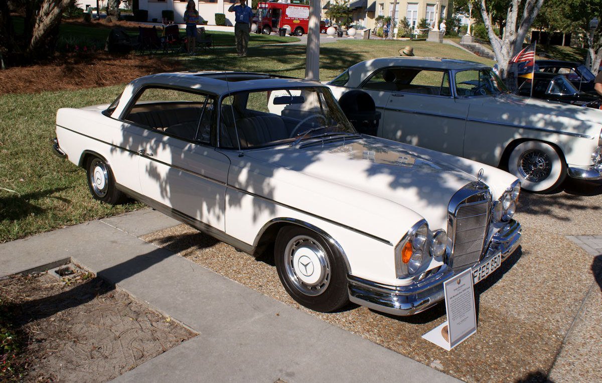 Mercedes-Benz W112 Coupe 300 SE (170 Hp)